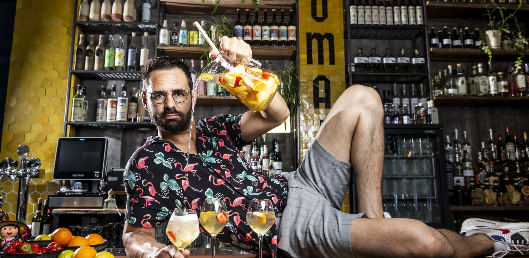 Let's drink with Botanero - Het Industriegebouw